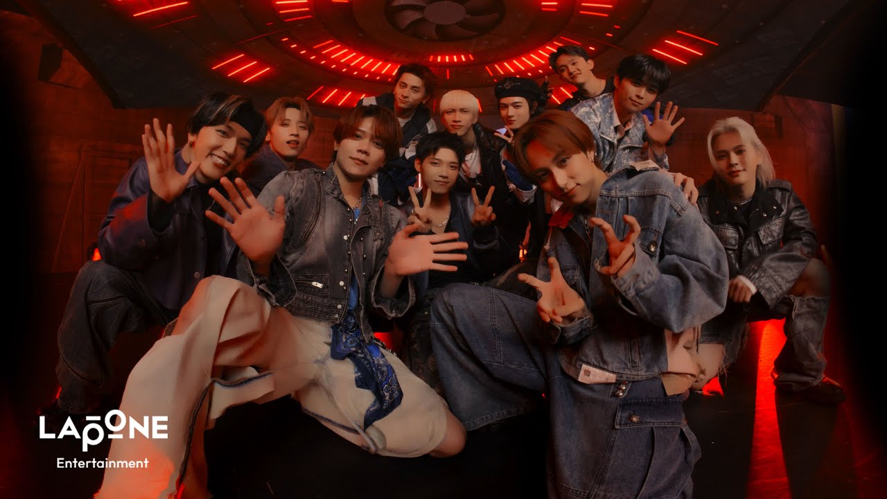 INI｜'Rocketeer' 8KVR INITIME VR CONCERT｜INI OFFICIAL SITE